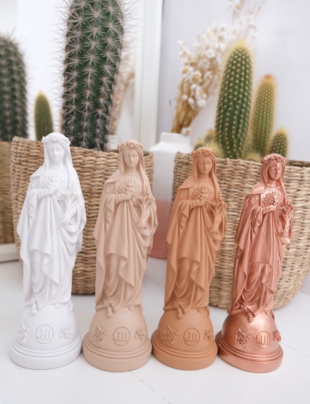 Statuette vierge aux fleurs pop MARIE - Boutique L'anana(s) Taille TU ...